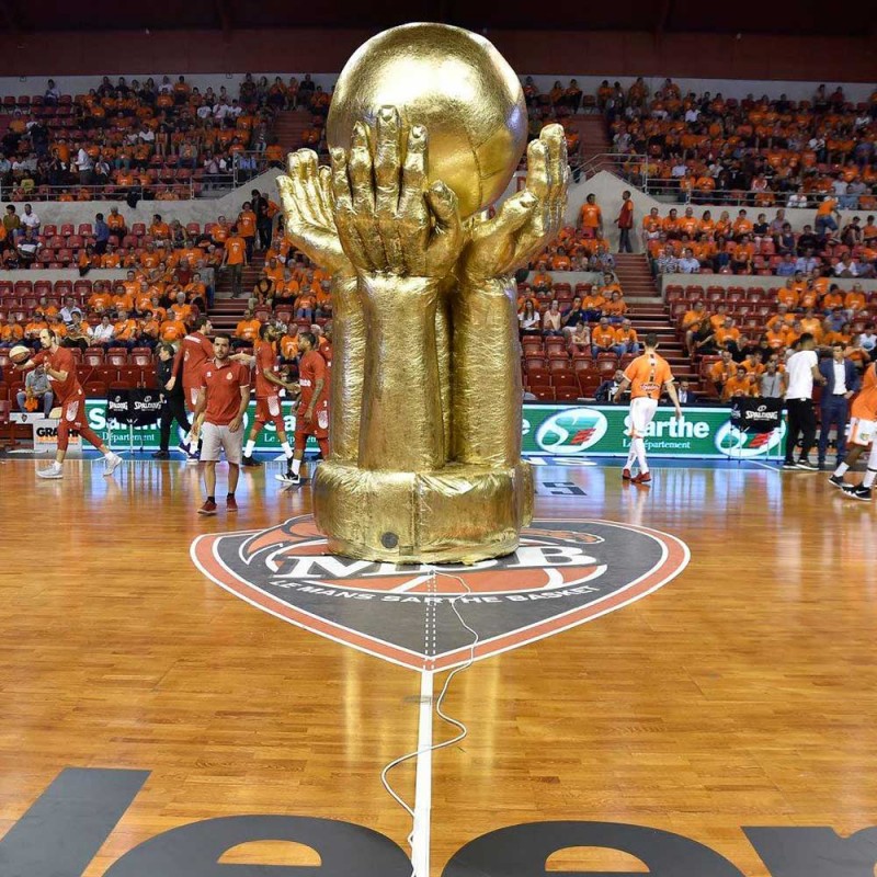 Giant Trophy