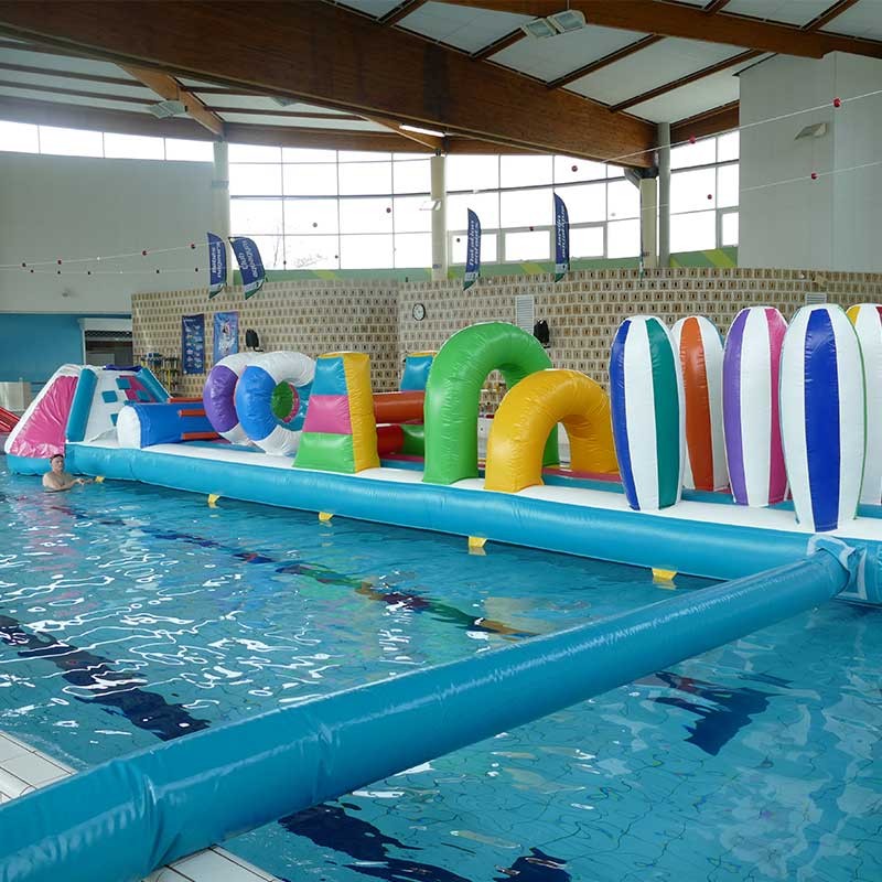 Parcours Aquatique Géant - Structure Gonflable Aquatique - Air et Volume